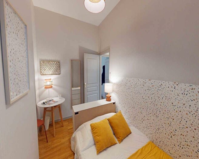 Appartement à louer - Presquîle, Centre ville, Cordeliers, Lyon ème arrondissement - 7 pièces - 7 chambres