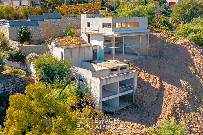 Maison à vendre - Mandelieu-la-Napoule, Les Termes - 8 pièces - 6 chambres