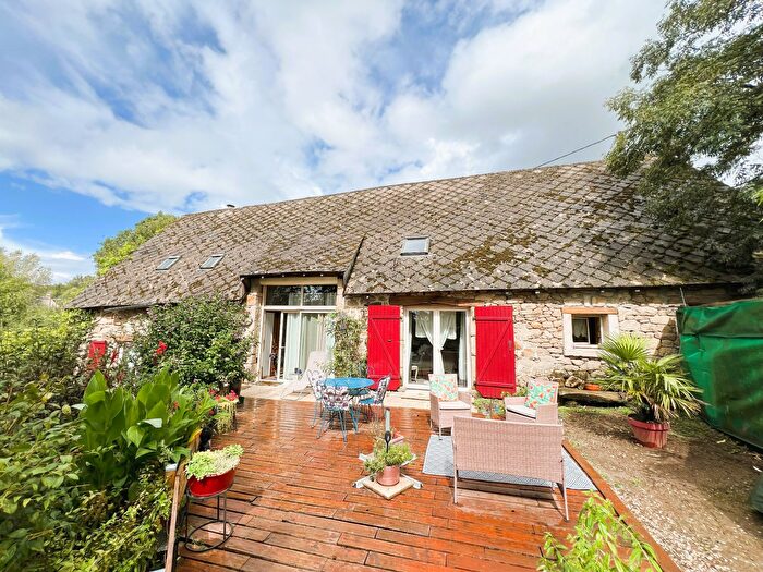 Maison à vendre - Saint-Martial-de-Gimel - 7 pièces - 4 chambres