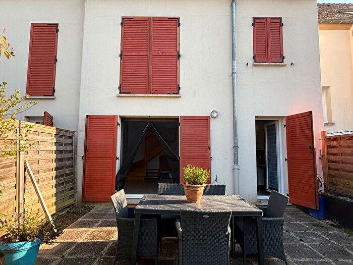 Appartement à vendre - Verneuil-en-Halatte - 3 pièces - 2 chambres