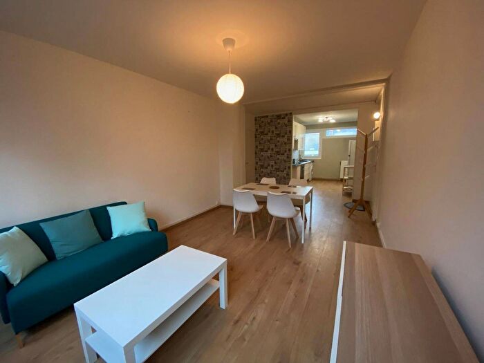 Appartement à louer - Lille - 3 pièces - 2 chambres