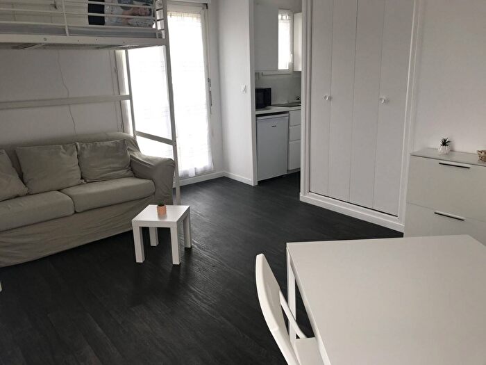 Appartement à louer - La Haise les Gares, Plaisir - 1 pièce