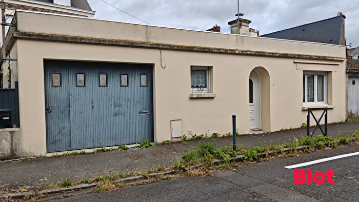 Saint-Malo, La Gare, Marville : Maison 2 pièces à vendre