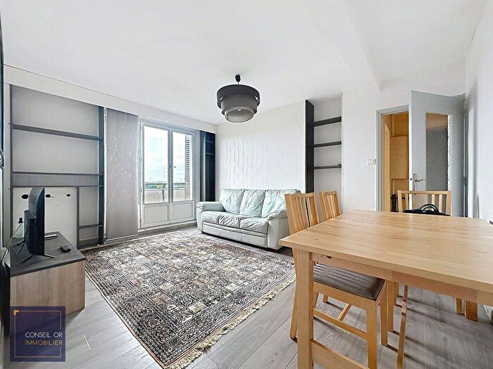 Parilly-Jules Guesde, Vénissieux - Appartement 3 pièces à louer