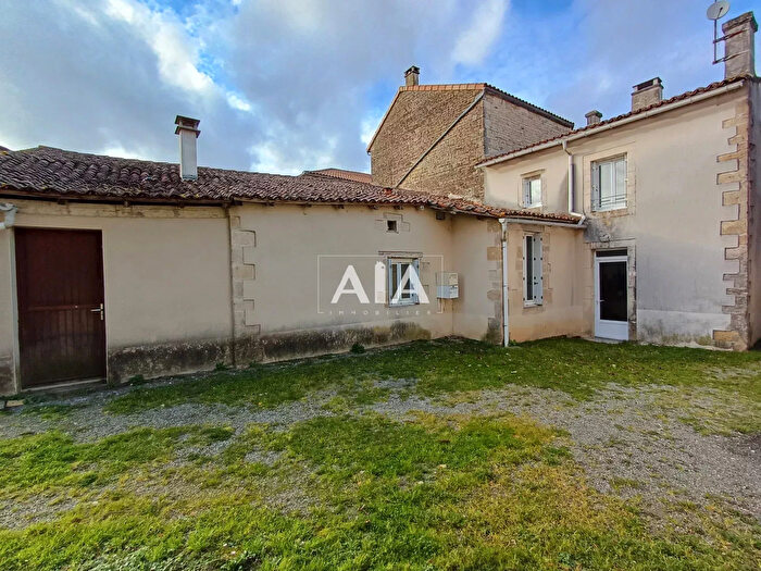 Maison 4 pièces à vendre - Paizay-Naudouin-Embourie
