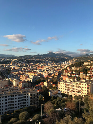 Appartement 2 pièces à Nice, Mont-Boron, à louer