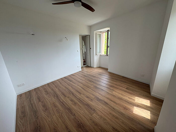 Castellare-di-Casinca : Appartement 3 pièces à louer