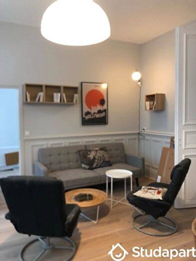 Appartement à louer - Centre-Neuf Bourg-Quesnoy-Delsaux-Musée-Cannoniers-Gare, Valenciennes - 1 pièce - 3 chambres