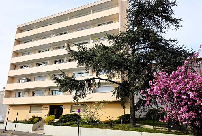 Appartement à louer - Juillet Zola, Alfortville - 1 pièce - 1 chambre