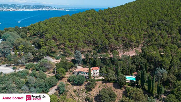 Théoule-sur-Mer : Maison 7 pièces à vendre