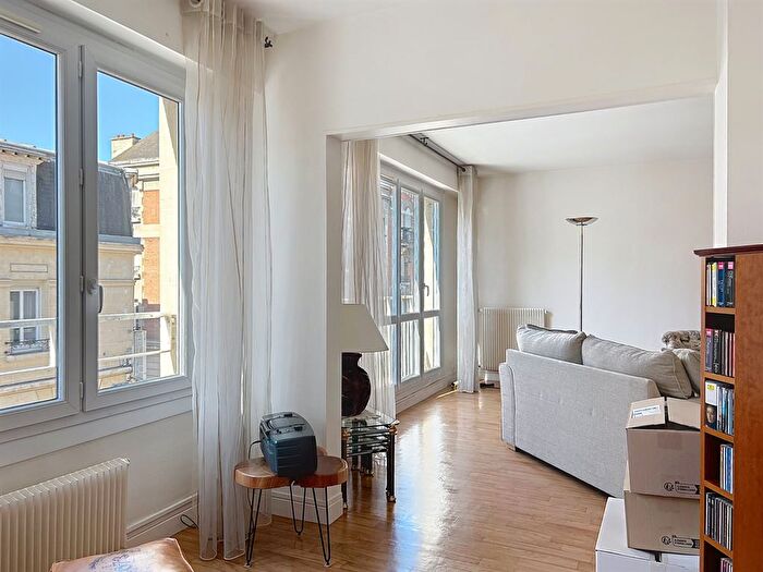 Appartement à vendre - Reims, Centre-ville - 6 pièces - 3 chambres