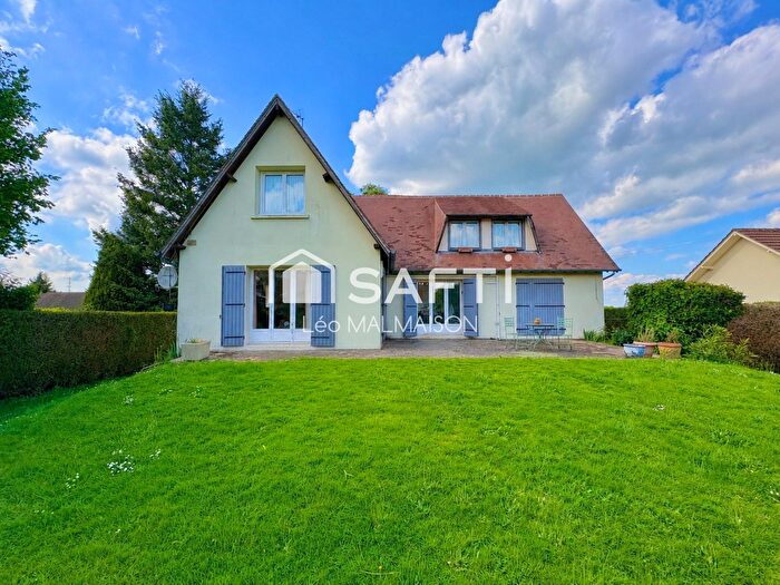 Lisieux, Trevett, Quatre Sonnettes : Maison 7 pièces à vendre