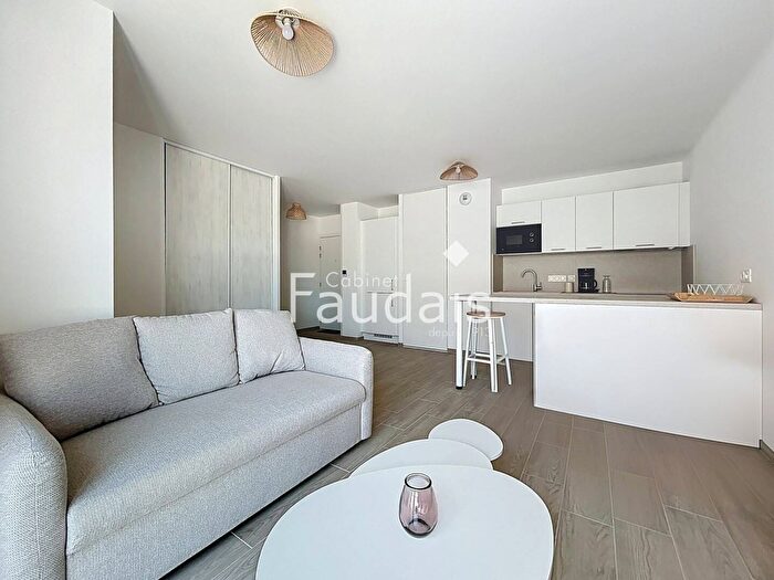 Appartement à louer - Barneville-Carteret - 2 pièces - 1 chambre