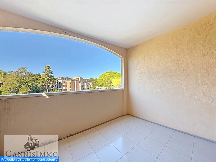 Mougins, Centre-ville, Village, Tournamy, Le Val de Mougins : Appartement 3 pièces à vendre