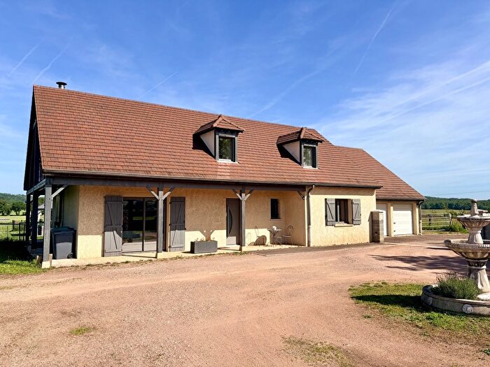 Maison 11 pièces à vendre à Genouilly
