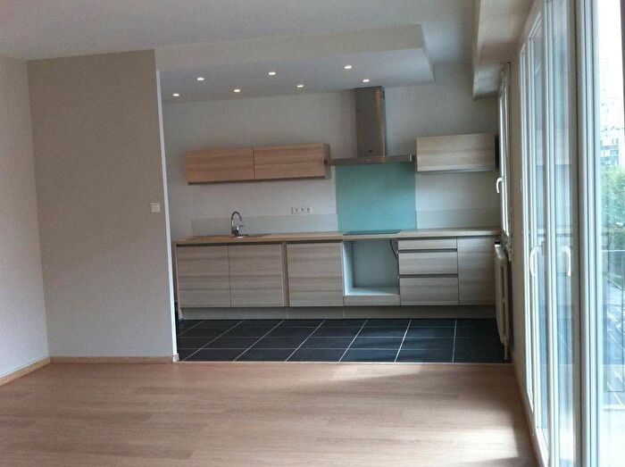 Appartement à louer - Gratte Ciel, Villeurbanne - 3 pièces - 1 chambre