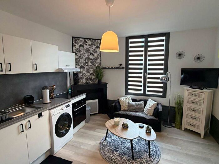 Centre Ville, Bar-le-Duc : Appartement 2 pièces à louer