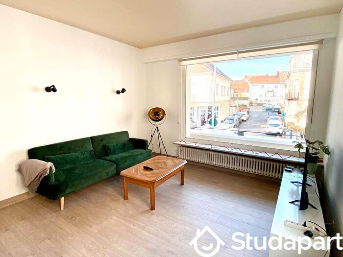 Appartement à louer - Centre Ville, Sarreguemines - 1 pièce - 2 chambres