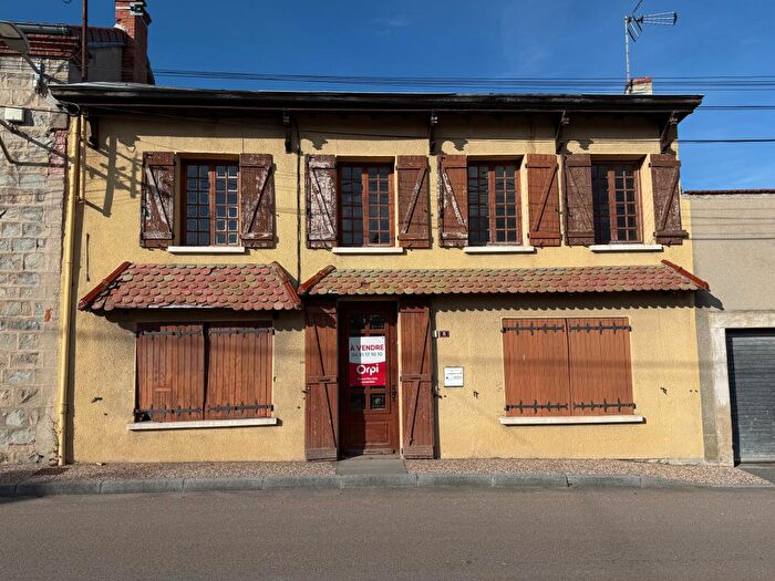 Maison 5 pièces à Nervieux, à vendre