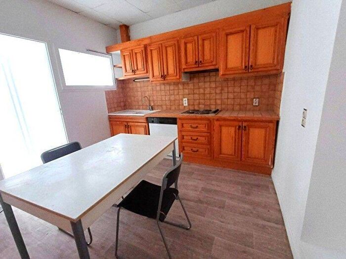 Centre Ville, Mont-de-Marsan : Appartement 1 pièce à louer
