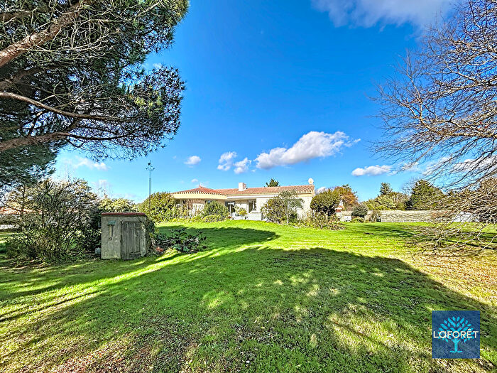 Maison à vendre - Château-dOlonne, Le Petit Paris, Le Village du Bois de Saint-Jean - 10 pièces - 4 chambres