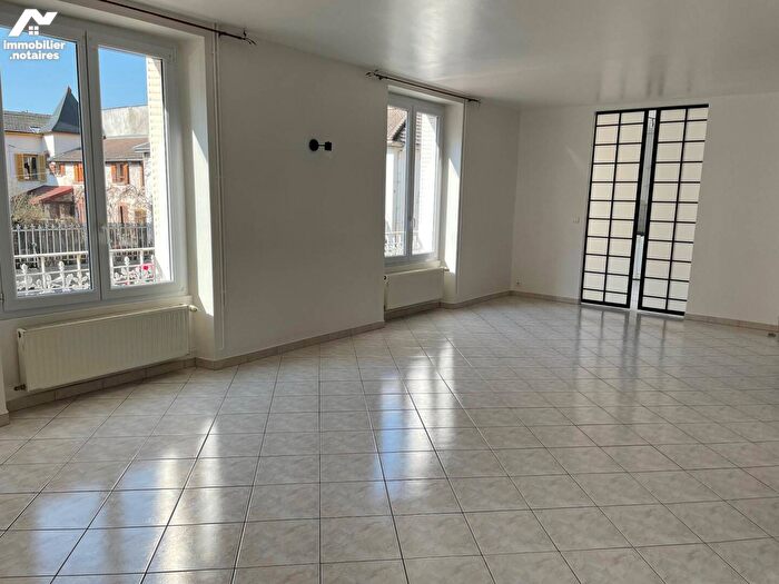Appartement à louer - Oyonnax - 3 pièces - 2 chambres