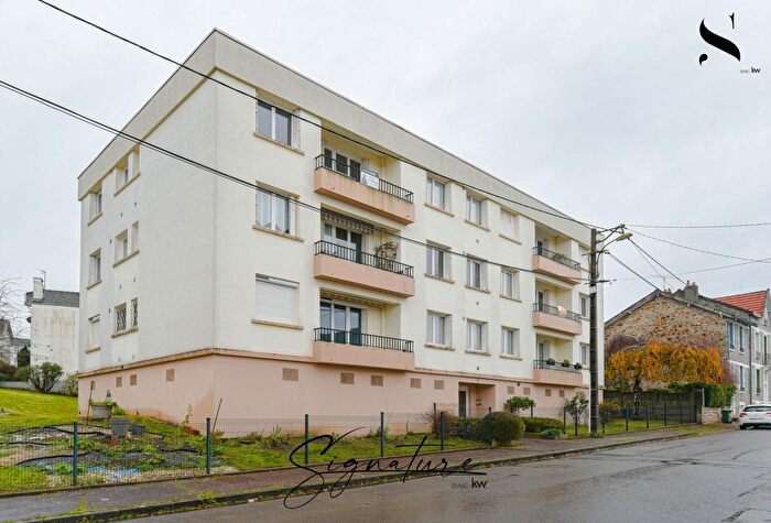 Appartement à vendre - Limoges, Centre-ville, Hôtel de Ville, Emailleurs - 4 pièces - 2 chambres