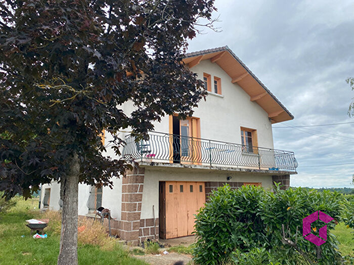 Maison 4 pièces à Saint-Flour, à vendre