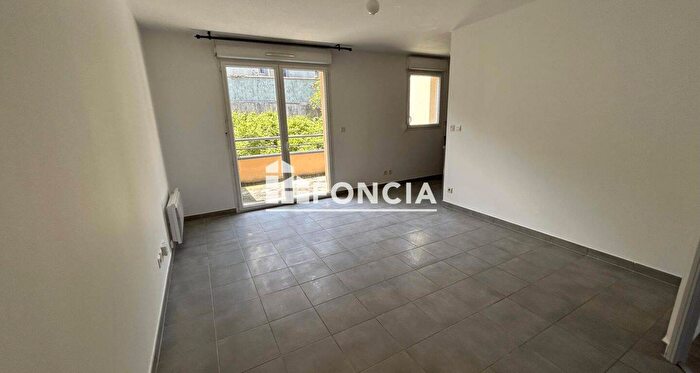 Appartement 2 pièces à Centre Sud Ouest, Saint-Symphorien-d'Ozon, à louer