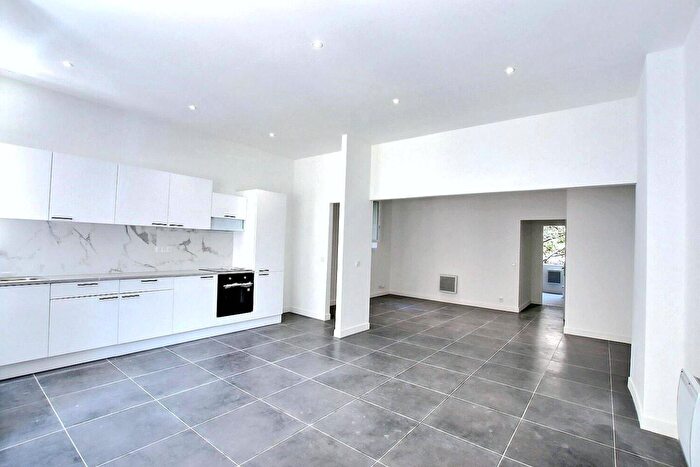 Appartement à louer - Le Camas, Marseille ème arrondissement - 3 pièces - 2 chambres