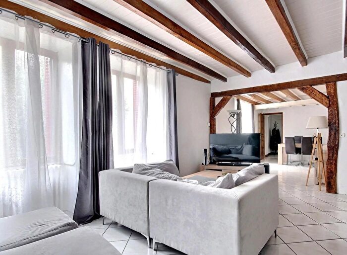 Maison à vendre - Romilly-sur-Seine, Le Trou-du-Chêne - 6 pièces - 5 chambres