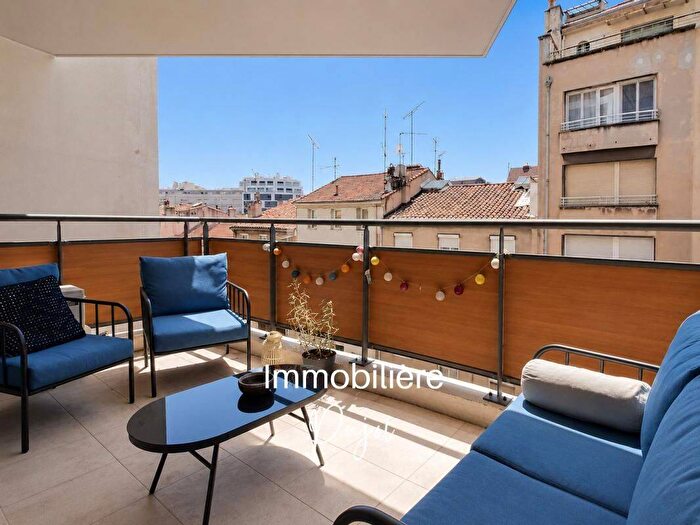 Le Rouet, Marseille 8ème arrondissement : Appartement 4 pièces à louer