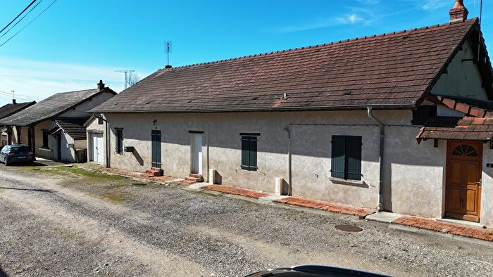 Maison à vendre - Savigny-en-Revermont - 4 pièces - 2 chambres