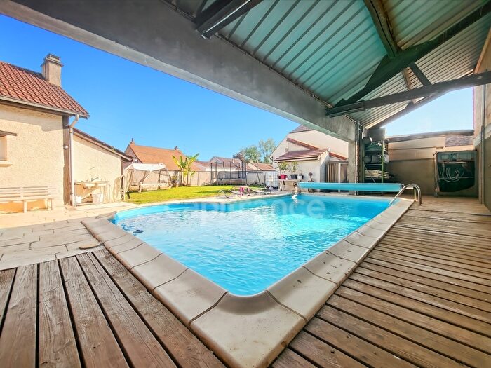 Maison à vendre - Champdôtre - 9 pièces - 7 chambres