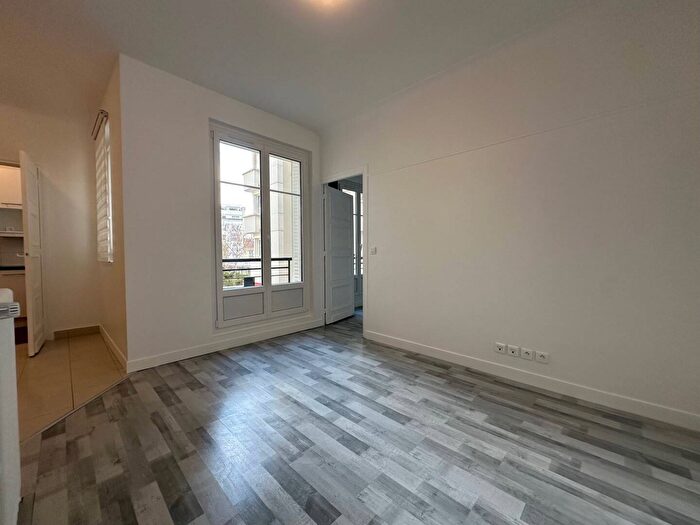 Appartement à louer - Reine-Mairie, Boulogne-Billancourt - 2 pièces - 1 chambre