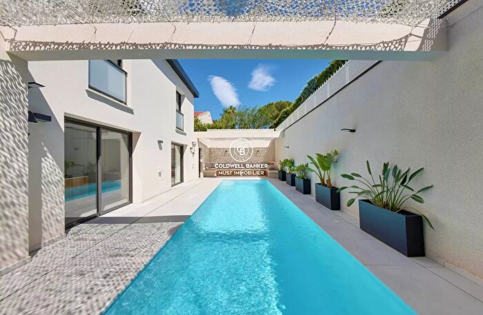 Maison à vendre - Perpignan, Saint-Martin - 6 pièces - 5 chambres