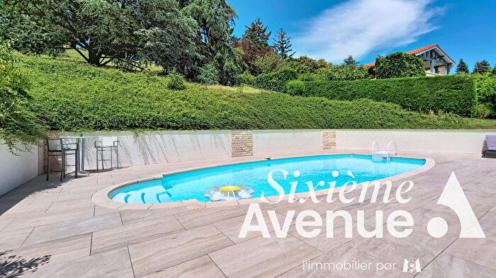 Maison 6 pièces à Toussieu, à vendre