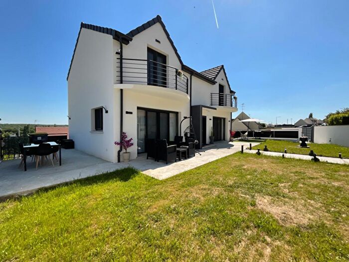 Maison à vendre - Cinqueux - 7 pièces - 4 chambres