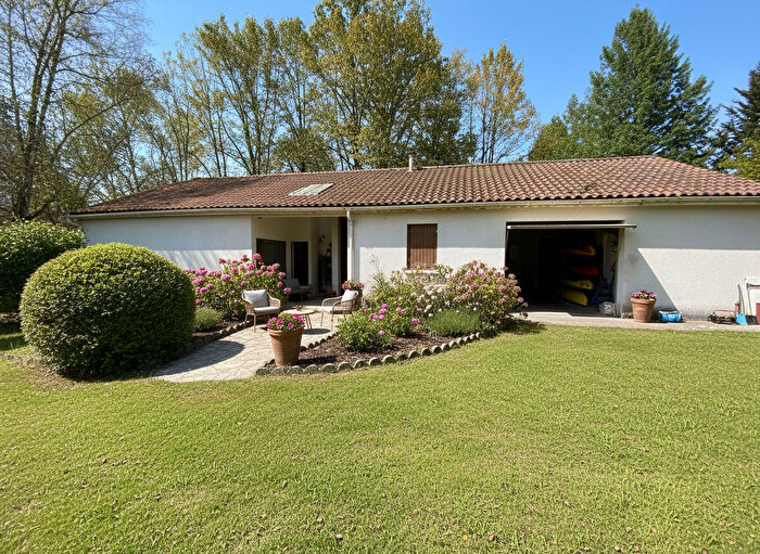 Maison à vendre - Annesse-et-Beaulieu - 6 pièces - 3 chambres