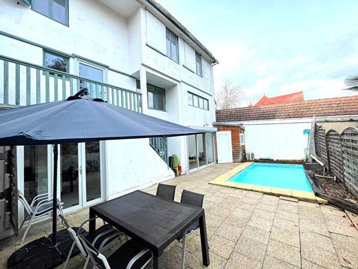 Maison à vendre - Salies-de-Béarn - 5 pièces - 3 chambres