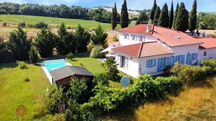 Maison à vendre - Frontignan-Savès - 5 pièces - 3 chambres