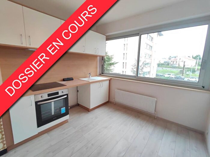 Appartement à louer - Gare-Beauregard, Millau - 2 pièces - 1 chambre