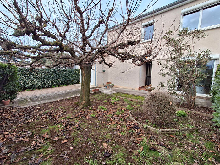 Maison à vendre - Pont-de-lIsère - 4 pièces - 3 chambres