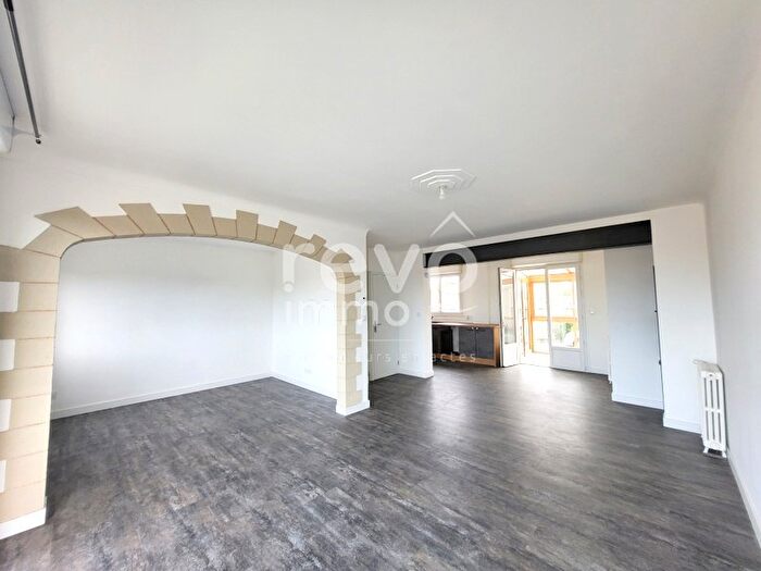 Neuvy-en-Mauges : Maison 5 pièces à vendre