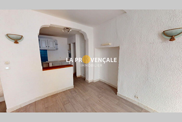 Appartement à vendre - Saint-Maximin-la-Sainte-Baume, Centre-ville - 2 pièces - 1 chambre