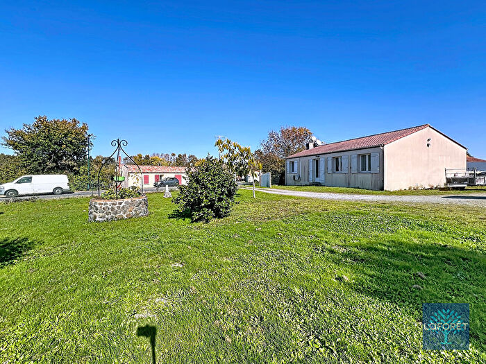 Maison à vendre - Saint-Maixent-sur-Vie - 4 pièces - 3 chambres