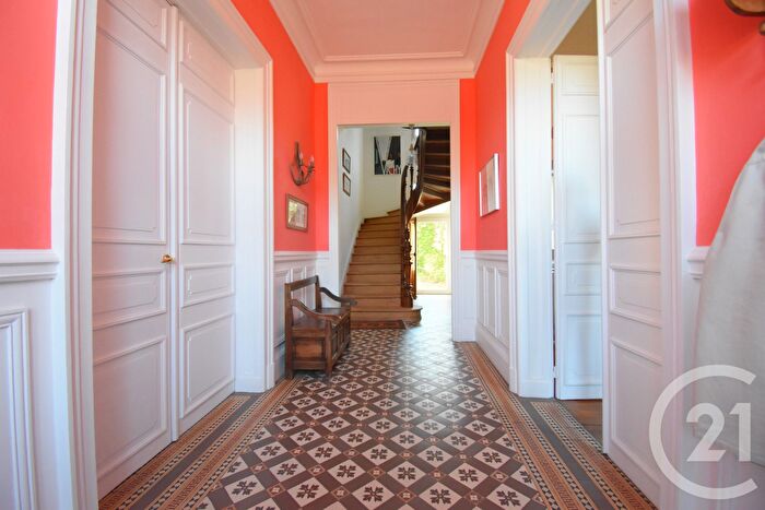 Maison 8 pièces à Vichy, Les Garets, à vendre