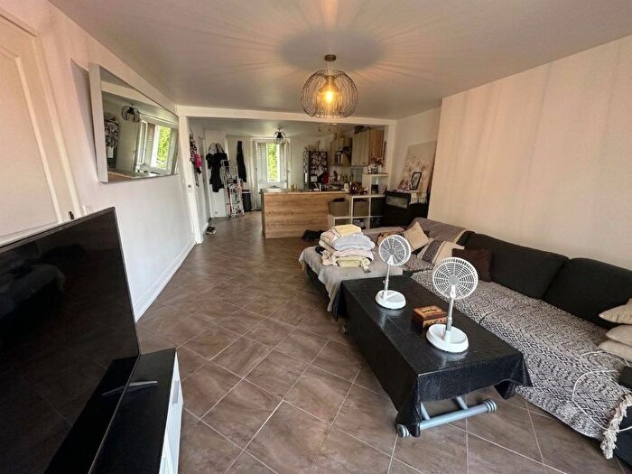 Appartement 3 pièces à vendre - Corbeil-Essonnes, Centre Essonnes