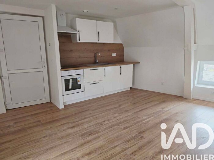 Bourg et Hameaux Rive Droite, Villeneuve-sur-Yonne : Appartement 2 pièces à louer