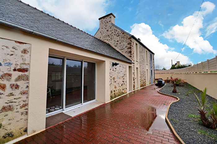 Maison à vendre - Plouédern - 5 pièces - 4 chambres